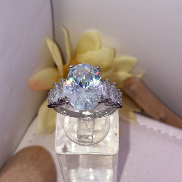 Fashion Jewelry | Jewelry | Sparkling White Sapphire Chunky Bling Ring ...